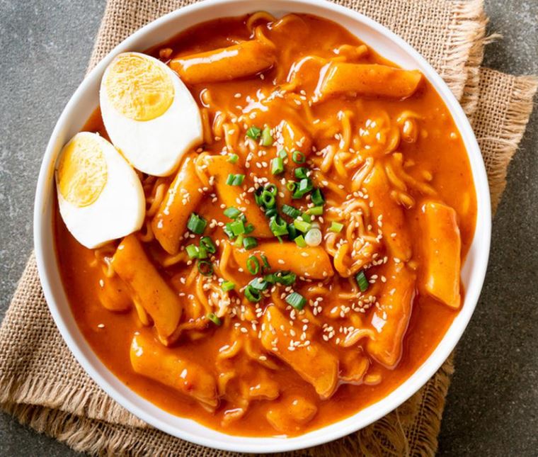 Rabokki (Ramen + tteokbokki) – Ono Korean BBQ